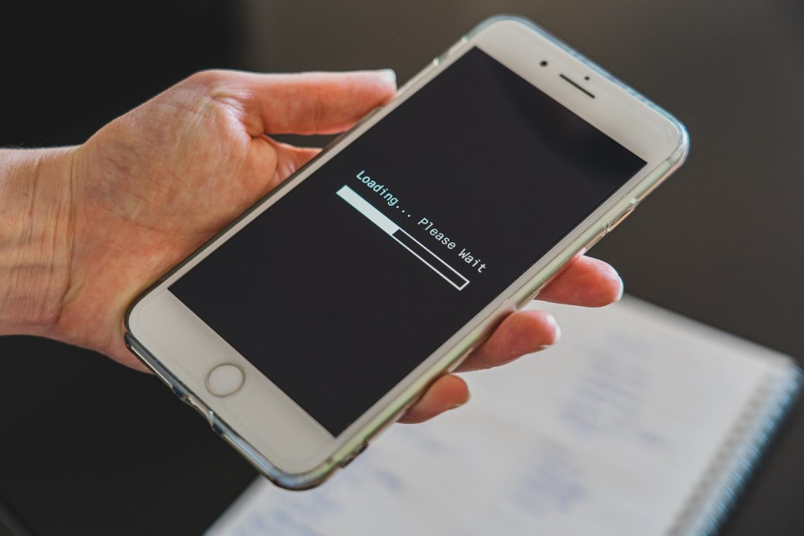 How To Launch Mobile App in 2022? Complete Guide & Strategies